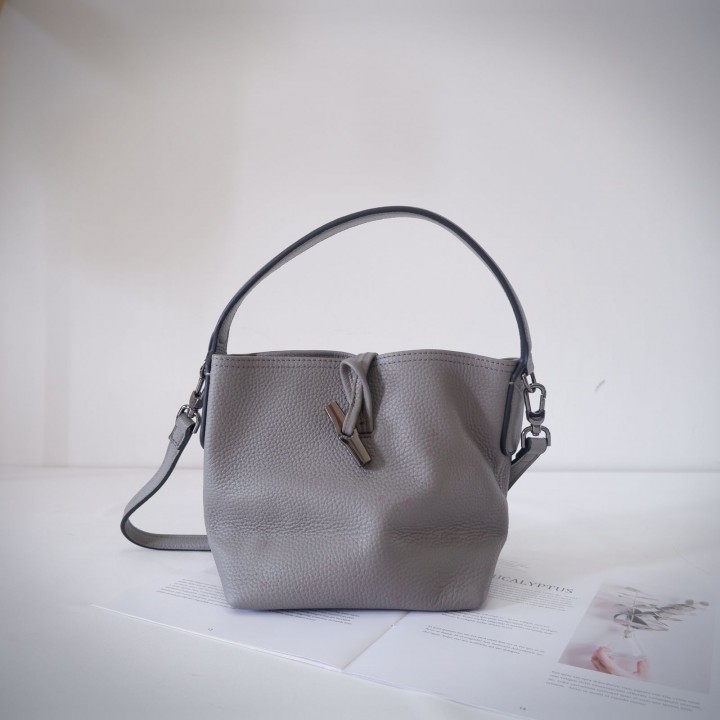 Branded Outlet - LONGCHAMP ROSEAU ESSENTIAL BUCKET BAG S